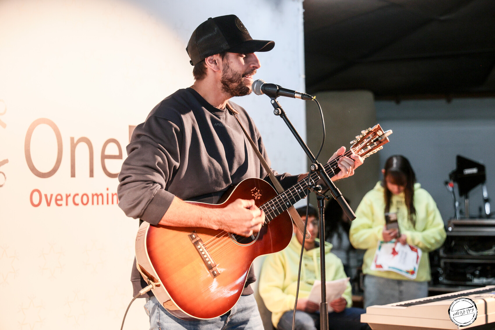 Idan Amedi’s Emotional Performance Honors Israel’s Fallen Heroes ...